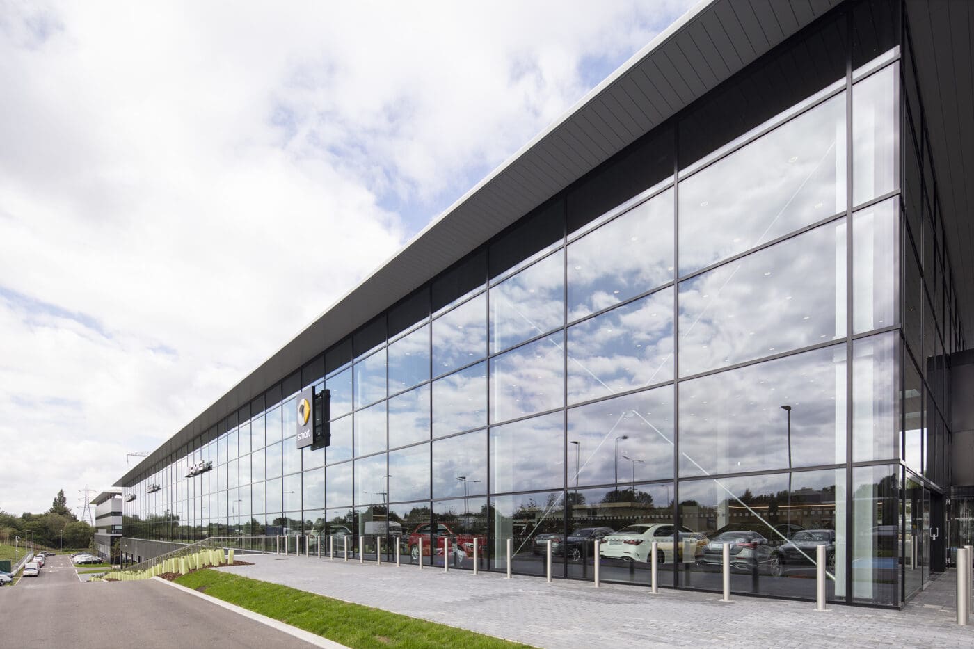 DIAMANT® Ultra Clear, Low Iron Glass - Saint Gobain Glass